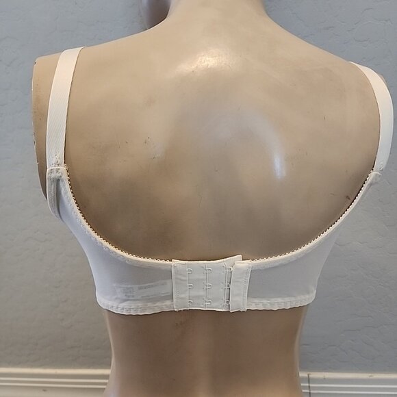 Bali | Intimates & Sleepwear | Bali Bra 38c Ivory Underwire Unlined 80 ...